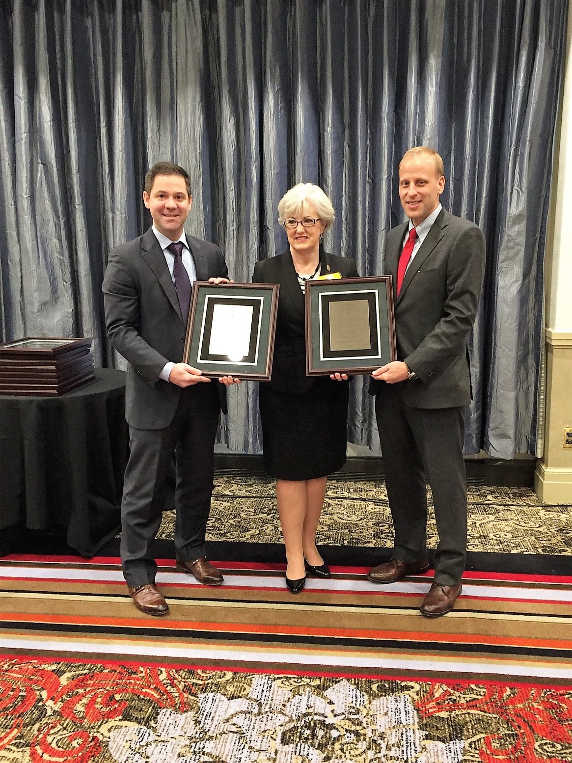 Media Casts Spotlight on 2017 Earl Sneed Award Winners Bundy & Henry